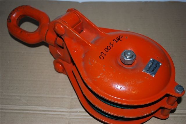 Double Sheave Pulley Block, WLL 2T, 150mm Dia With Swivel Eye. N.B ...