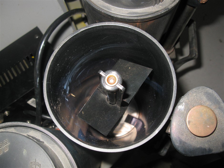 Used Hero Paint Tinting Machine - 12 Colour , 1/2ml measures, 110V ...