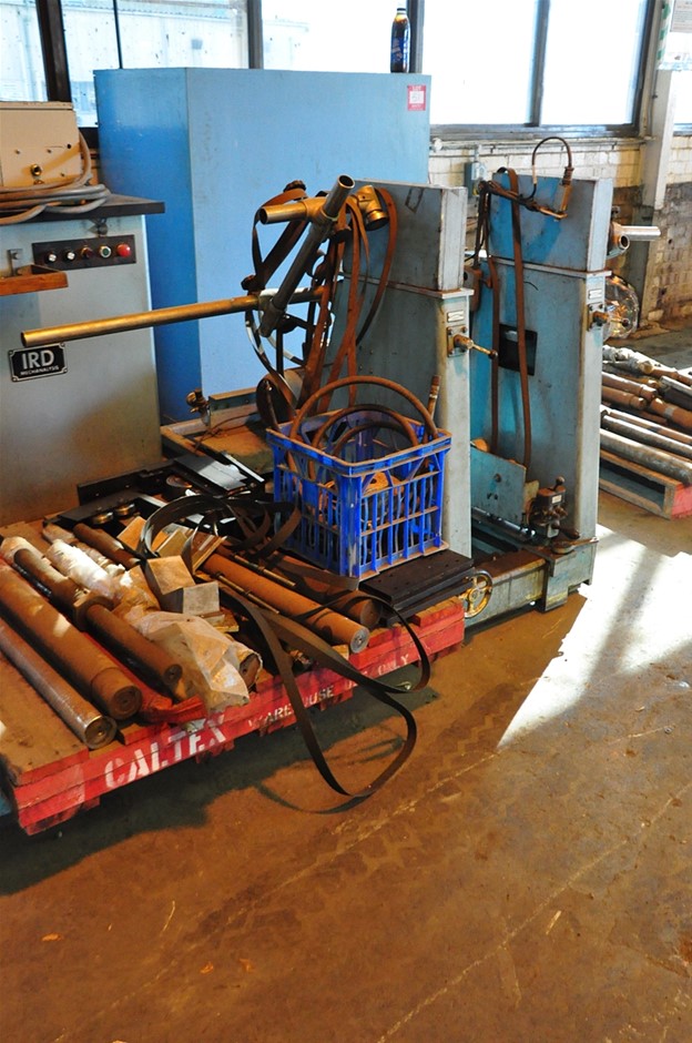 Balancing Machine - IRD model B50-5V Pump Rotor Balancing Machine ...