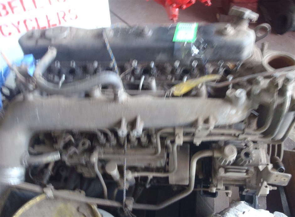Isuzu Diesel Engine 6BB1, 6 cylinder, 121700222, 118311 (69x78x115cm ...