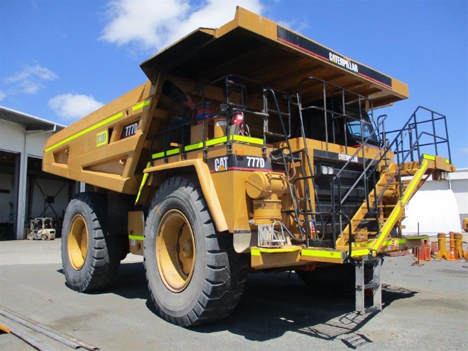 1997 Caterpillar 777D Rigid Dump Truck (inner rear wheels included ...
