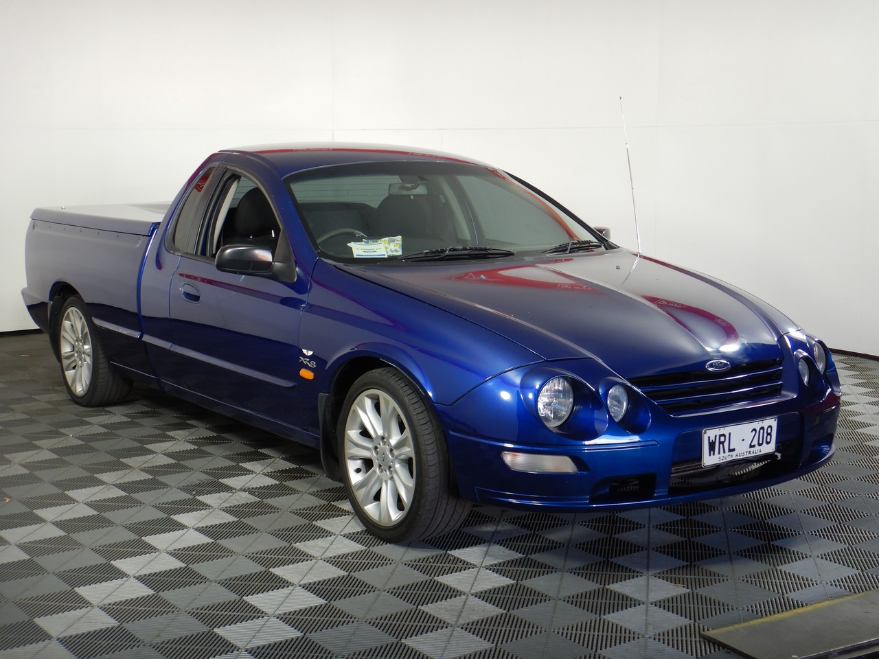 2000 Ford Falcon XR8 AUII Automatic Ute Auction (0001-60010235) | Grays ...