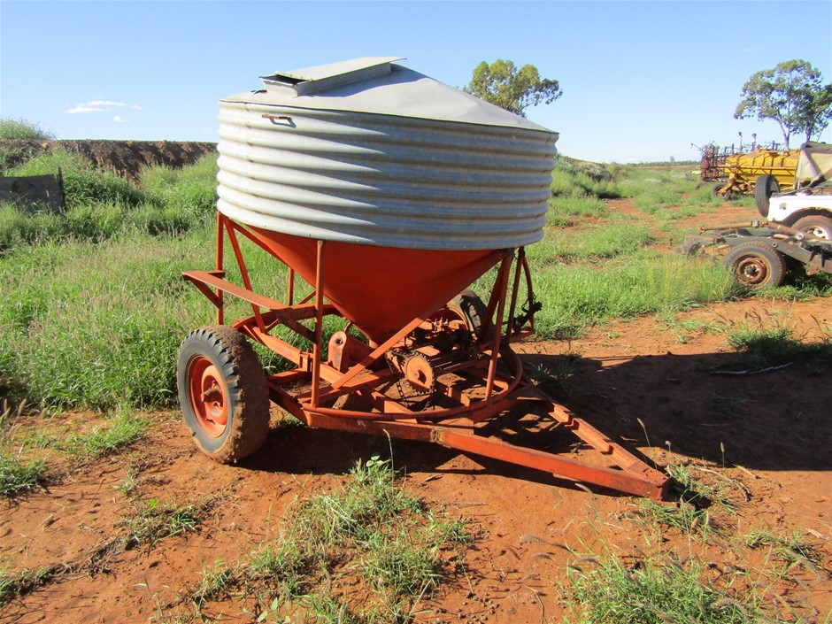 Mobile Sheep Feeder Auction (0036-7030998) | Grays Australia