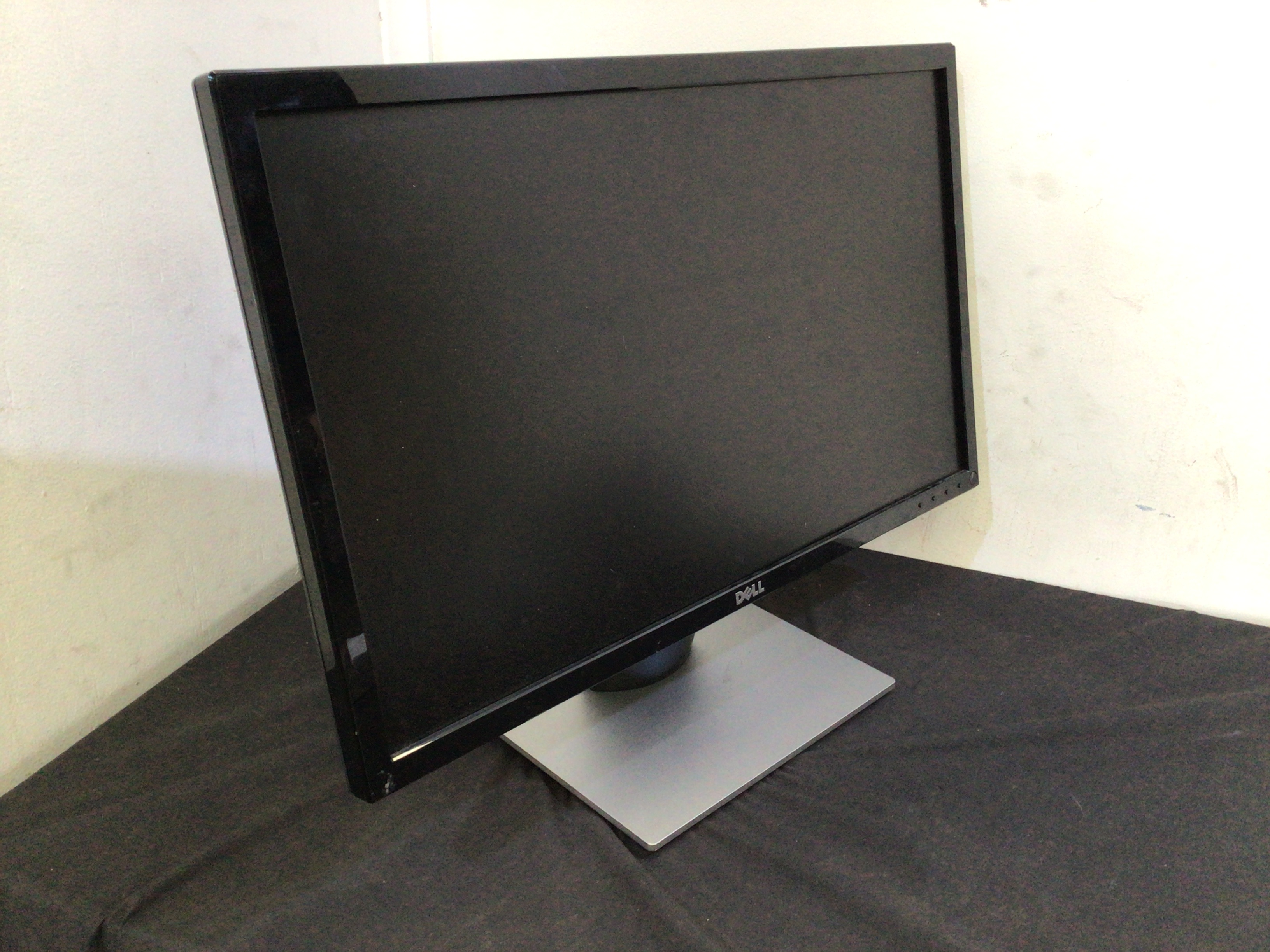 2018 Dell 23 inch Monitor Auction (0030-7043978) | Grays Australia