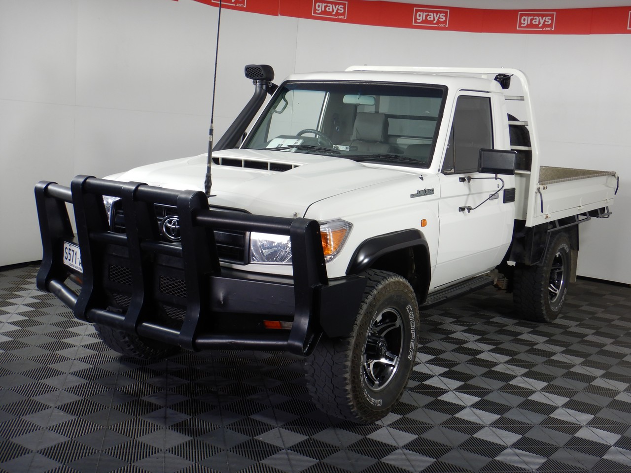 2007 Toyota Landcruiser Workmate (4x4) Turbo Diesel Manual Cab Chassis ...