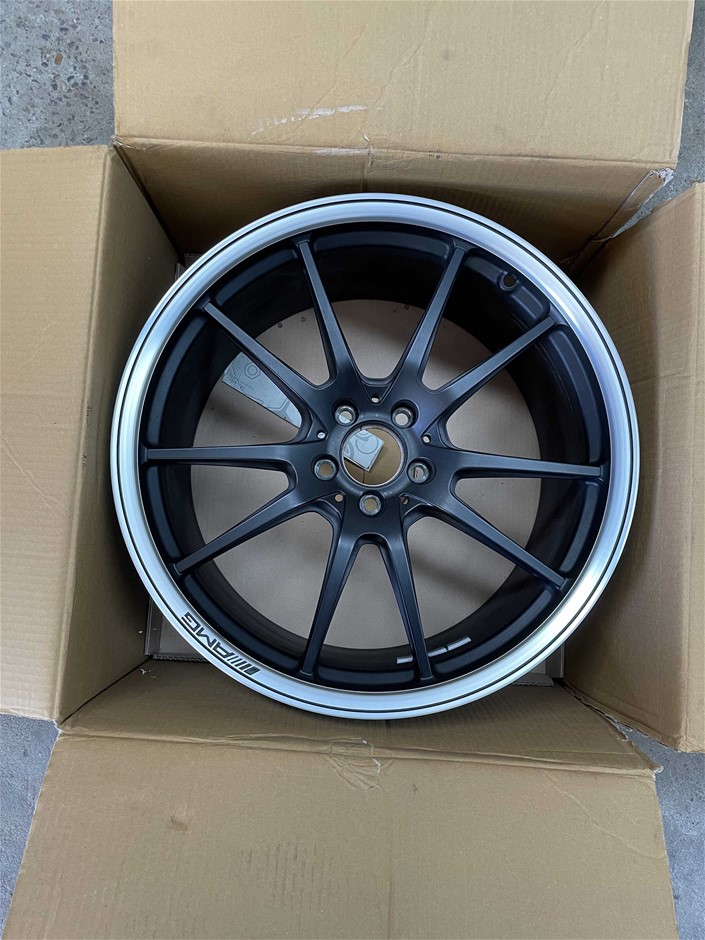 Amg C63 Rear Spoke Wheel Auction (0610-2183934) | Grays Australia