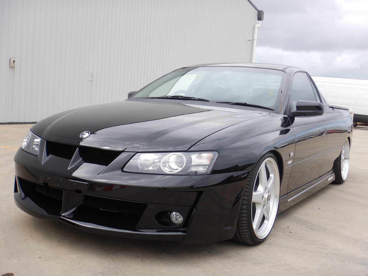 2002 VY HSV MALOO Ute Automatic (WOVR-INSPECTED) Auction (0001-60010828 ...