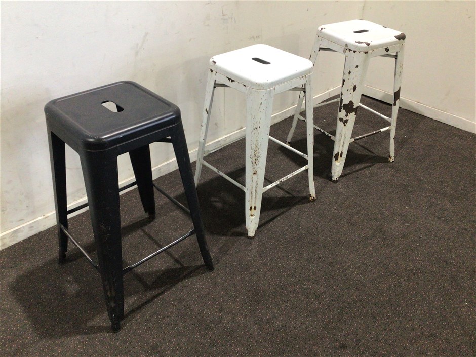 Cafe tall chairs Auction (0071-7037808) | Grays Australia
