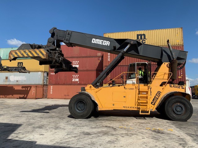 Reach Stacker Container Loader Auction (0001-5046796) | Grays Australia