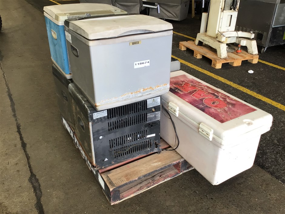 Pallet Qty: Various Portable Fridge/Freezer Auction (0003-7035465 ...
