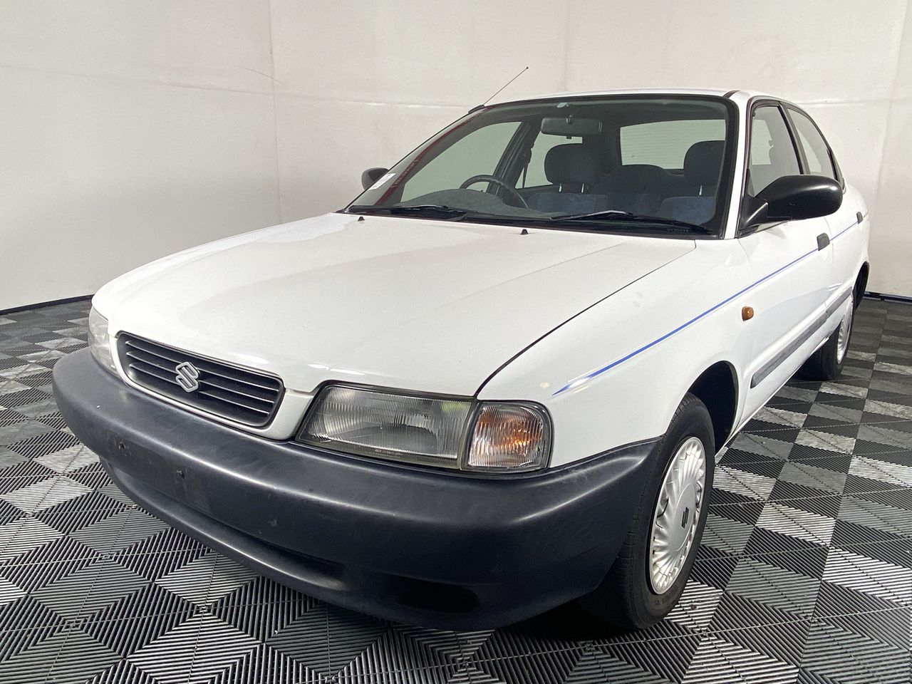 1997 Suzuki Baleno GL Manual Sedan Auction (0001-50066374) | Grays ...