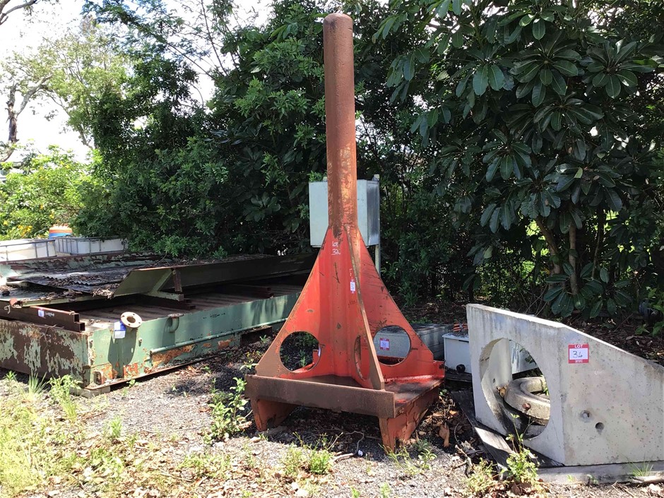 Jaws Pusher / Pipe Handler Auction (0050-7037079) | Grays Australia