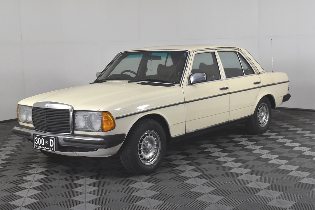 Mercedes Benz 300 D Automatic Sedan Auction (0001-20080272) | Grays ...