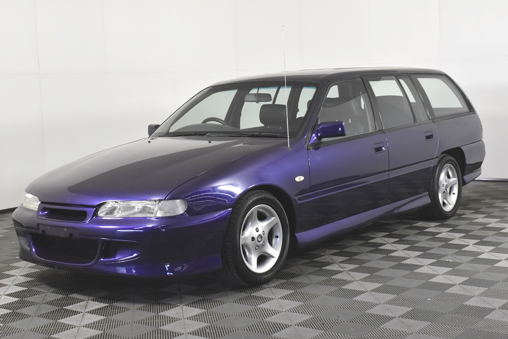 1993 Holden VR Commodore Executive (Factory V8) Custom Automatic Wagon ...