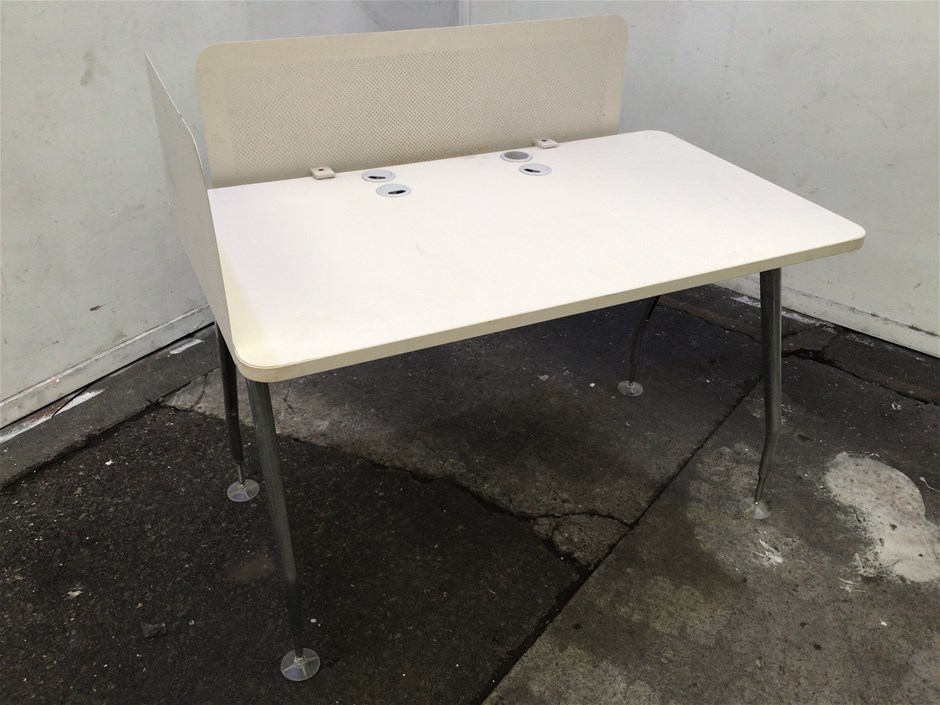 Cream Office Desk Auction (0026-7040902) | Grays Australia