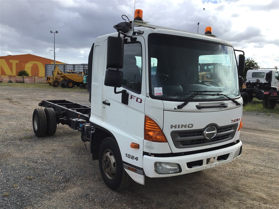 Unreserved 2010 Hino FD 500 4 x 2 Cab Chassis Truck Auction (0001 ...
