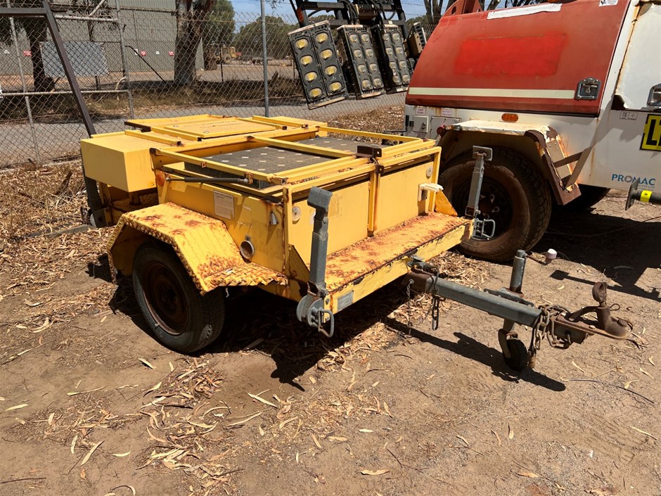 2008 Goodwill Industries Plant Trailer Auction (0040-9030025) | Grays ...