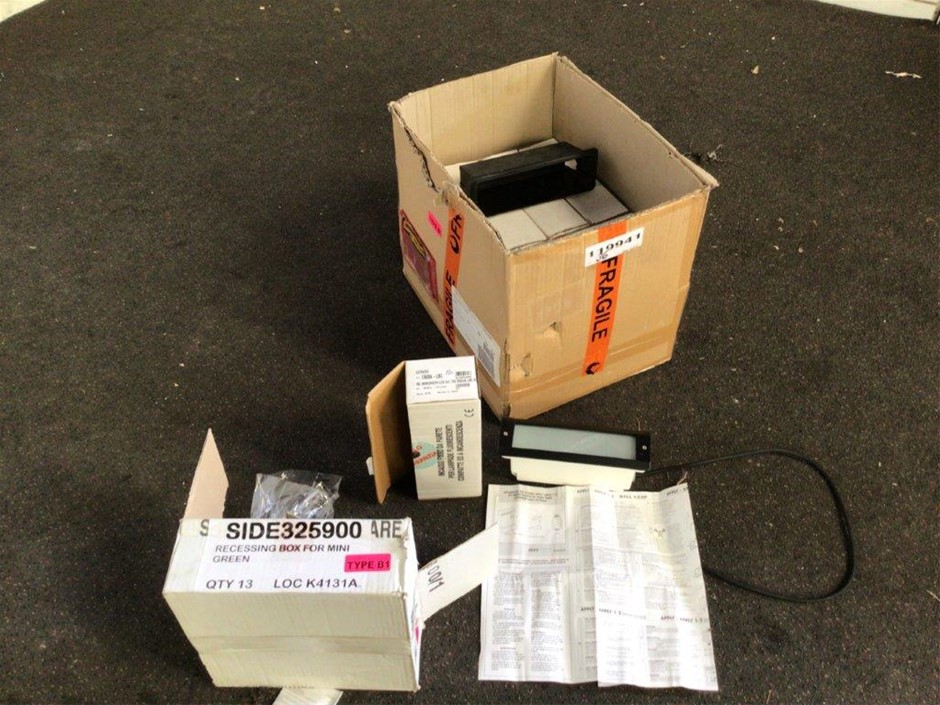 20 x Gerrard Inc. Minigreen LED Light Components Auction (0036-7037938 ...