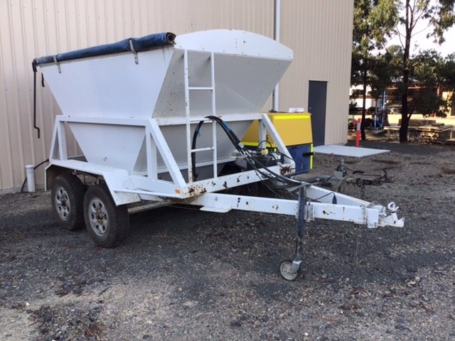 2018 Moose T1 Tandem Cement Spreading Trailer Auction (0006-3021773 ...