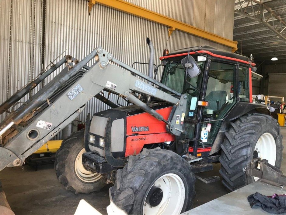 2003 Valtra 900 Tractor Auction (0018-3021536) | Grays Australia