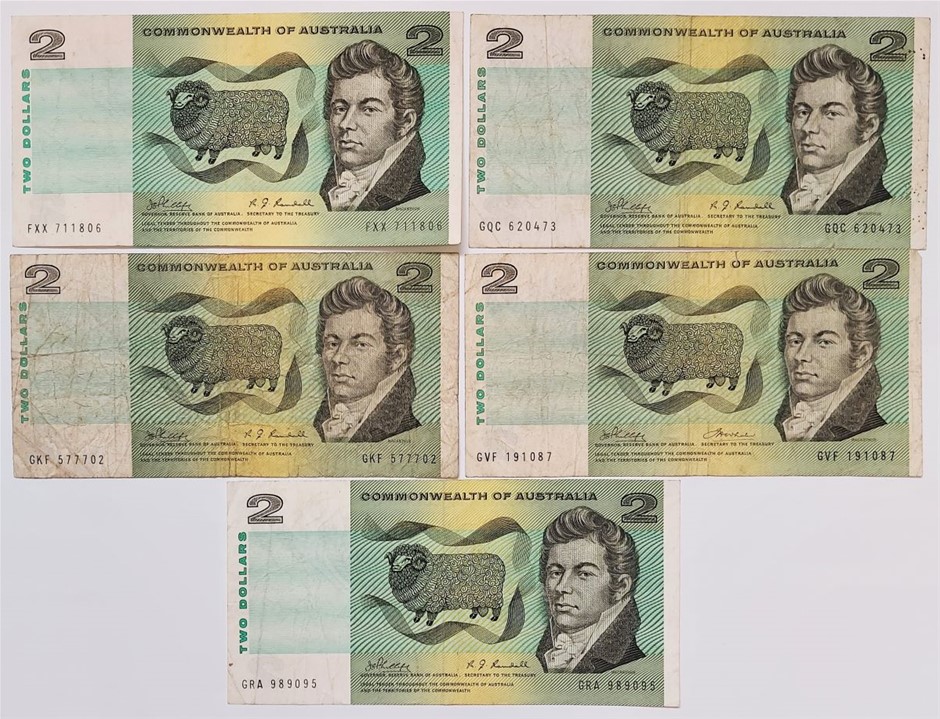 5 Commonwealth of Australia $2 Paper Banknotes Auction (0040-2542941 ...