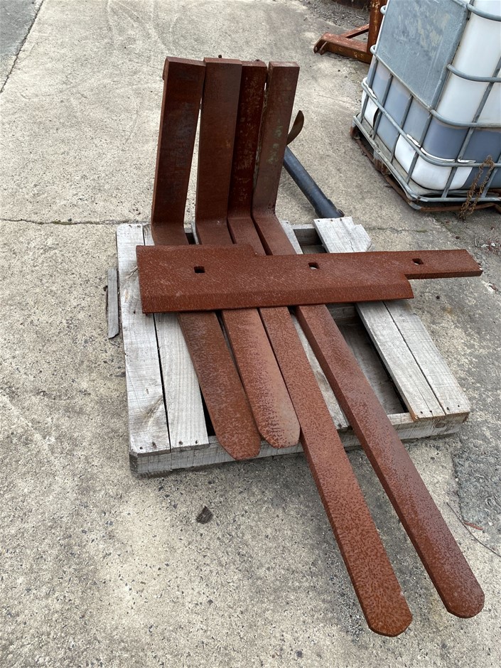 2 Sets of Fork Tynes Auction (0022-3021732) | Grays Australia