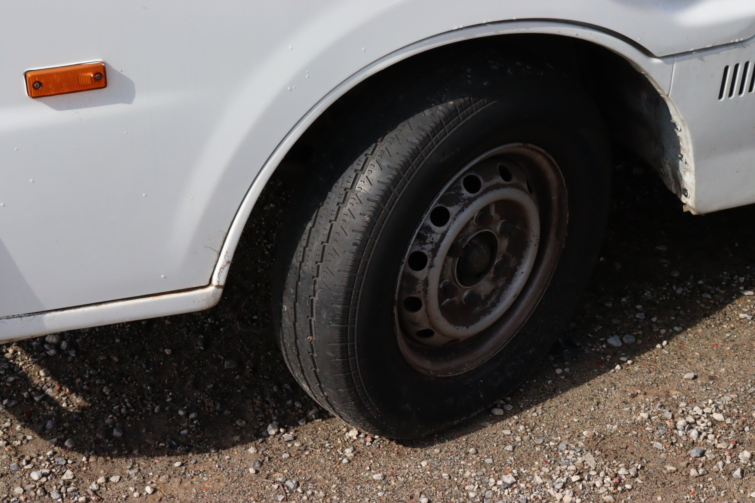 1999 Ford Econovan Maxi JH Automatic Van Auction (0001-20052020 ...