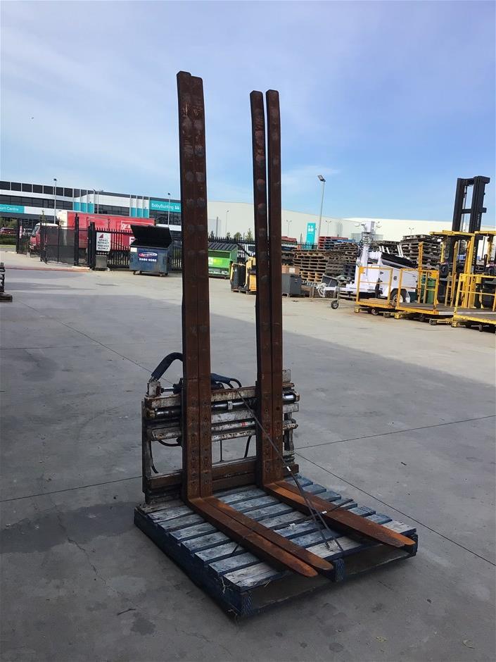 Cascade Twin Pallet Handler Auction (0003-3021815) | Grays Australia