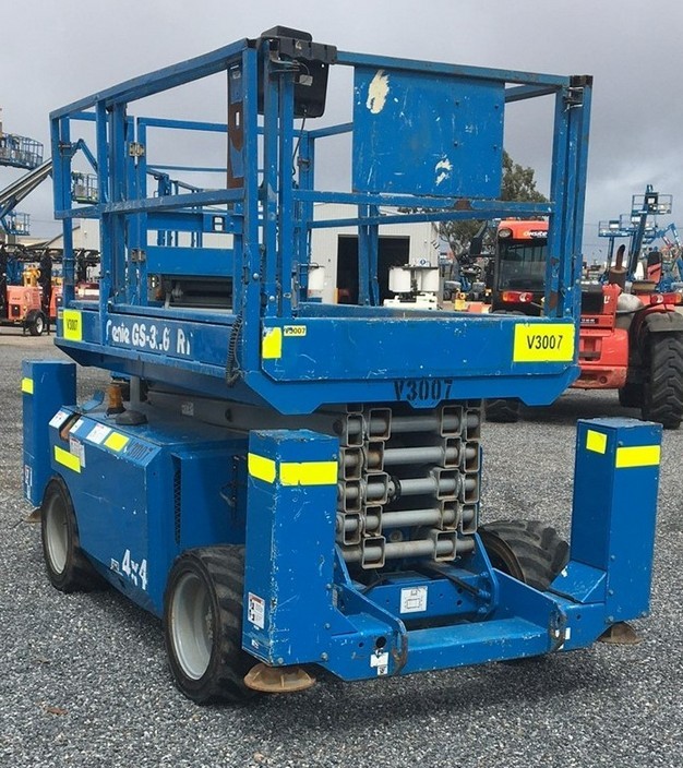 2006 Genie GS3268RT Scissor Lift - 32ft (9.7m) - Diesel (Wingfield ...