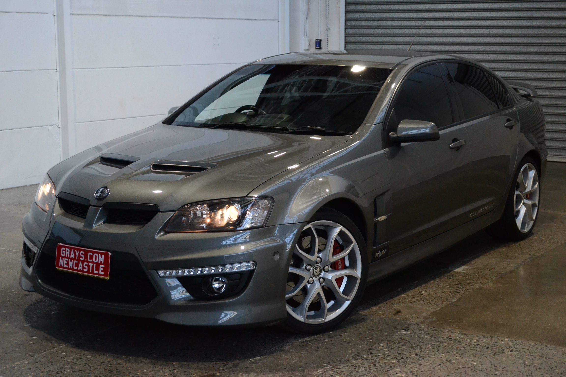 2010 HSV Clubsport R8 VE Manual Alto Grey V8 6.2L LS3 Manual Sedan 93 ...