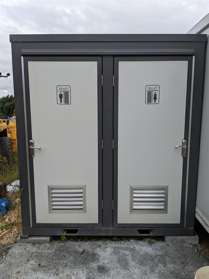1 x Demountable external toilet unit Auction (0059-5048923) | Grays ...