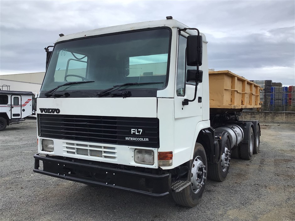 1999 Volvo FL7 8 x 4 Hooklift Truck Auction (0011-5049954) | Grays ...