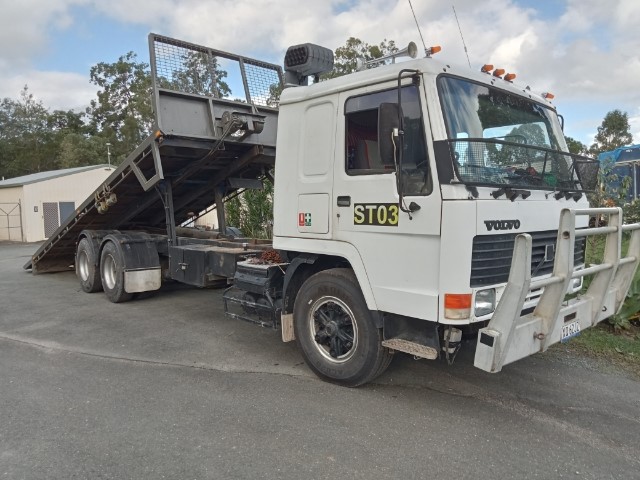 1990 Volvo FL10 with Tilt Tray Auction (0007-7039287) | Grays Australia