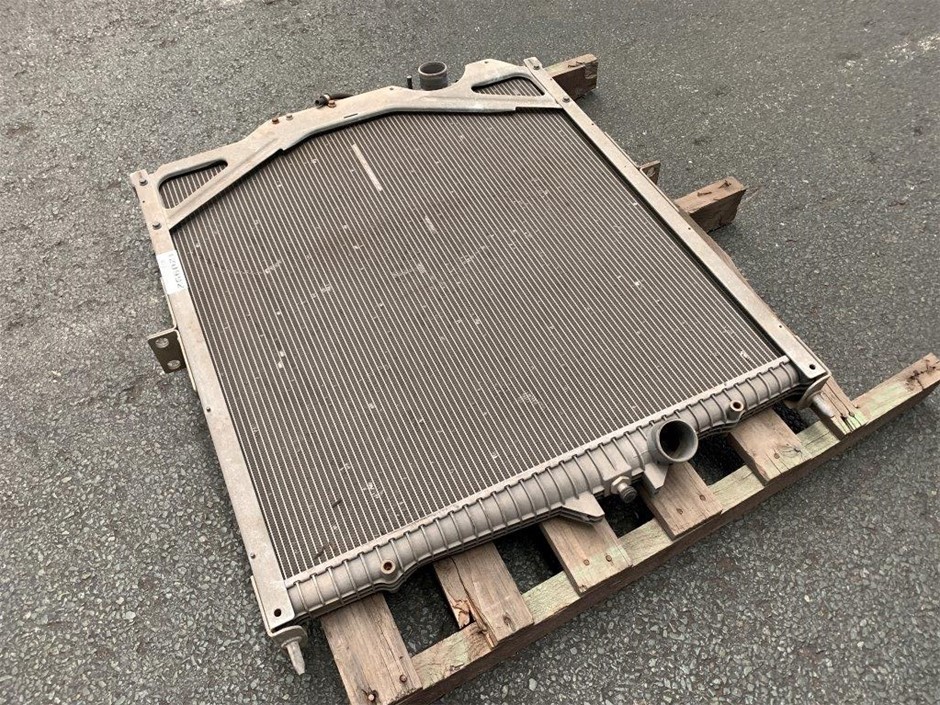 Truck Radiator FH13 Auction (0347-7039267) | Grays Australia