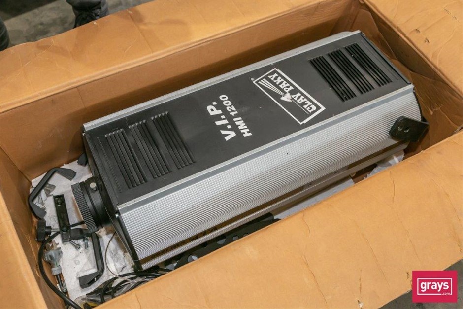 1x Clay Paky VIP HMI 1200 Moving Image Projector Light Auction (0063 ...