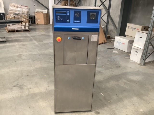 GETINGE Sterilizer HS 33 Auction (0015-9042185) | Grays Australia