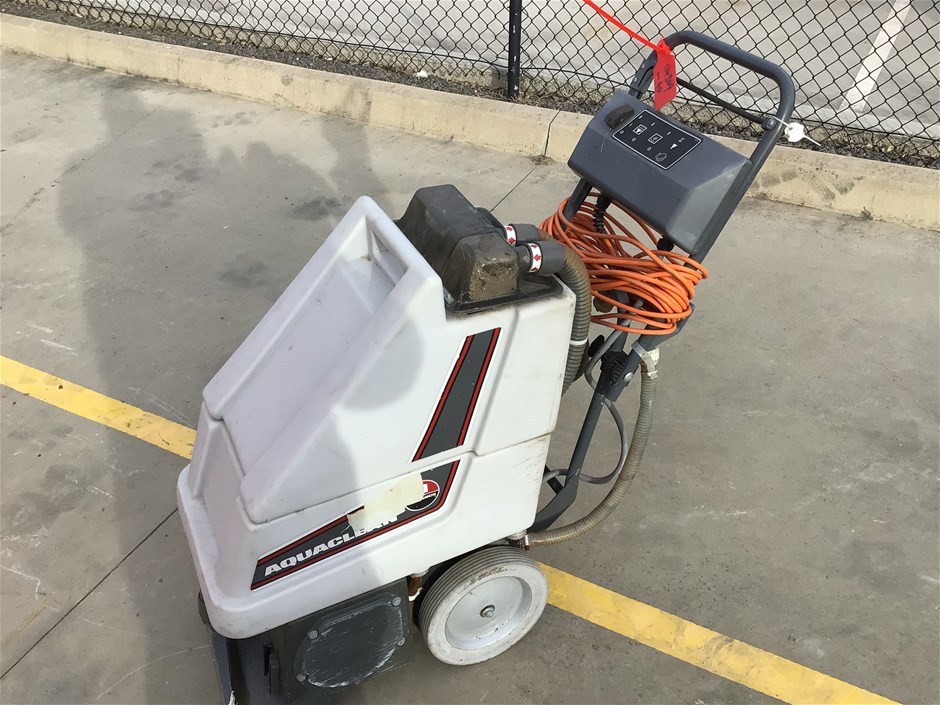Advance Aquaclean Industrial Carpet Cleaner Auction (0040-3022732 ...