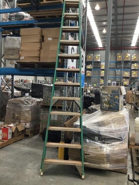Fibreglass And Aluminium Double Sided Step Ladder Auction (0005-9035683 ...