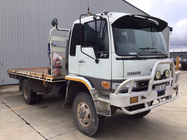 1998 Hino FT1J 4 x 4 Tray Body Truck
