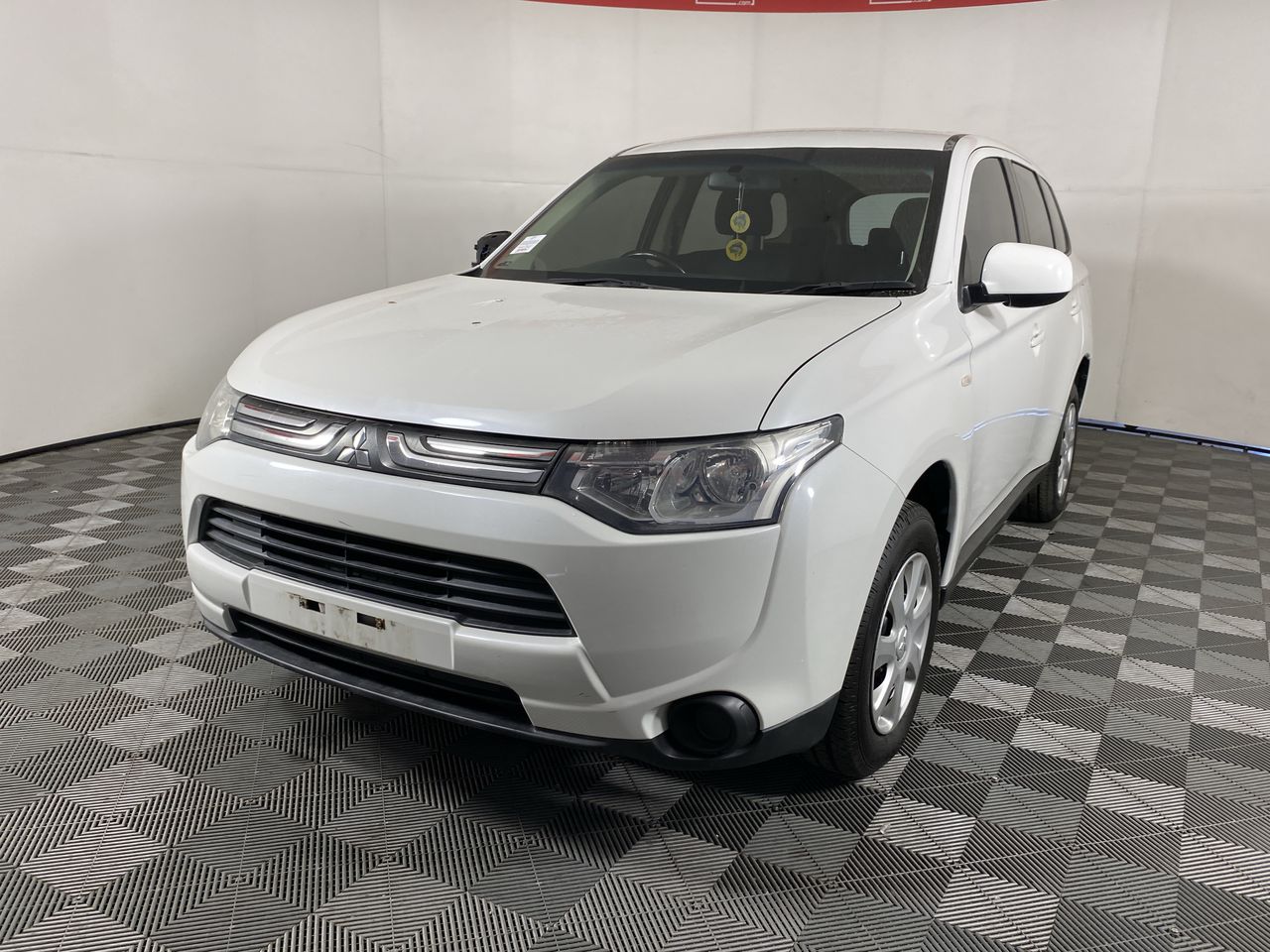 2013 Mitsubishi Outlander ES 4WD ZJ CVT Wagon Auction (0001-50700909 ...