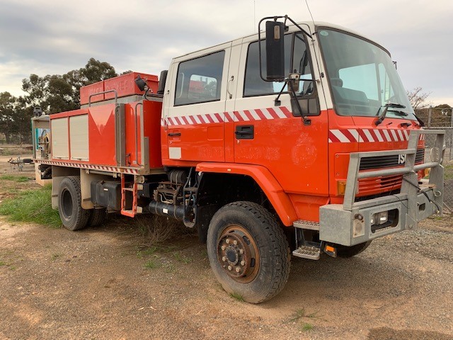 Ex RFS Isuzu Fire Truck Auction (0001-5050829) | Grays Australia