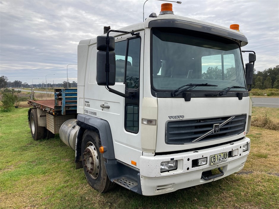 2001 Volvo FL6 4 x 2 Tray Body Truck Auction (0030-5050106) | Grays Australia