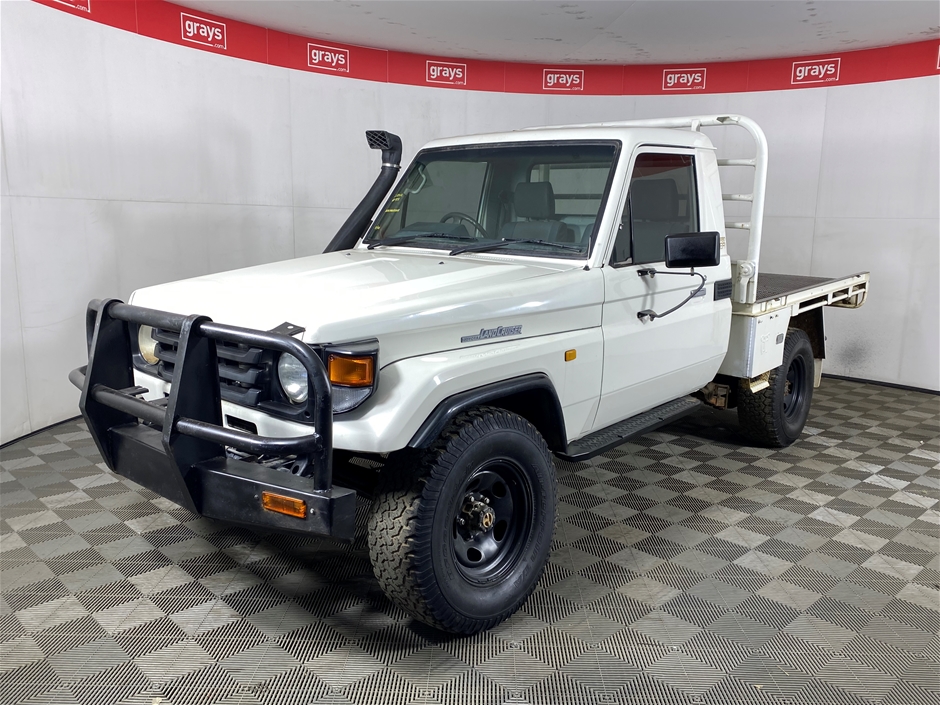 2004 Toyota Landcruiser HDJ79R Turbo Diesel Manual Cab Chassis Auction ...