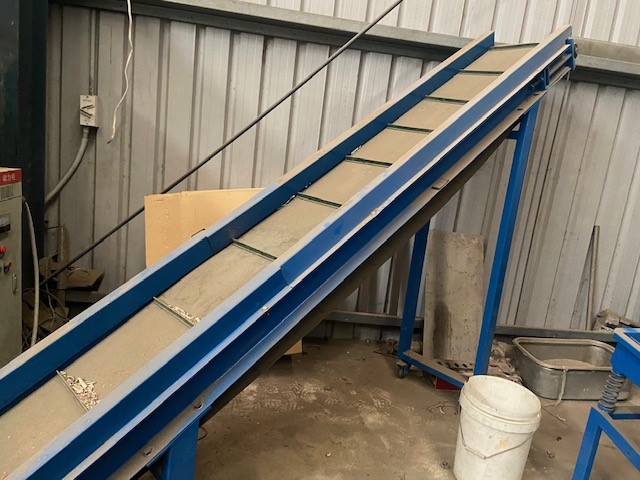 Conveyor Belt (No Motor) Auction (0002-3023032) | Grays Australia