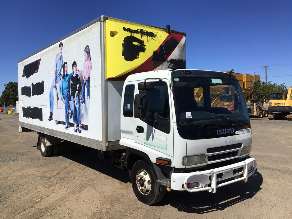 2007 Isuzu FRR550 4 x 2 Pantech Truck Auction (0001-7040819) | Grays ...
