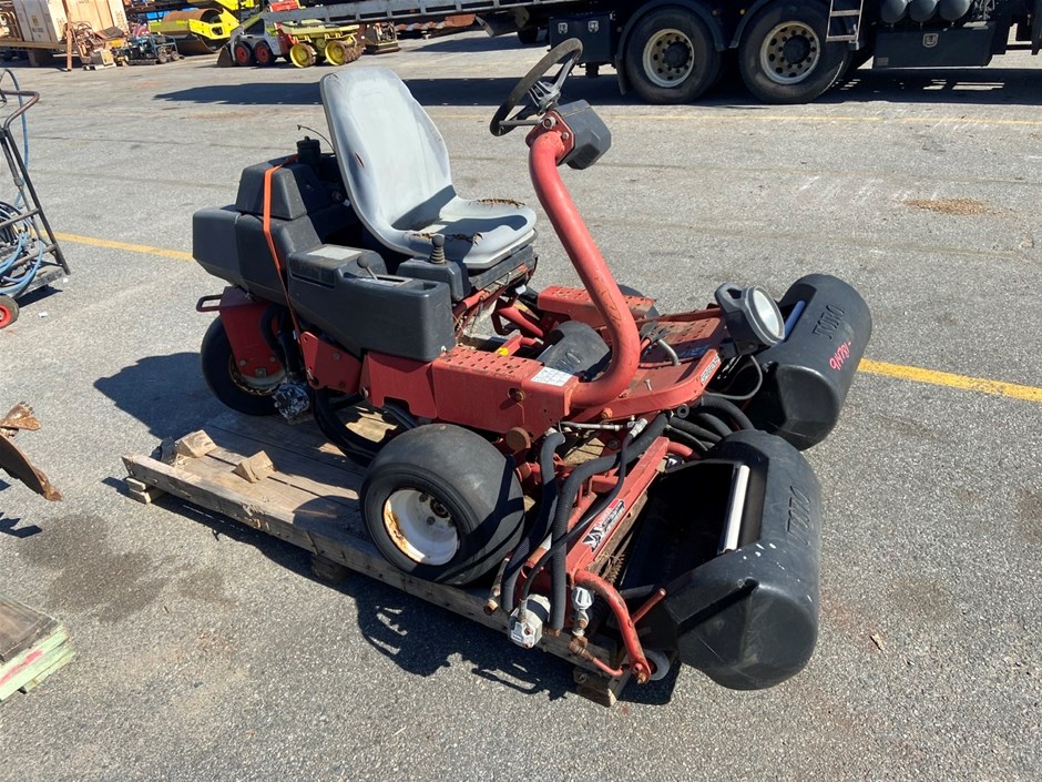 Toro Greenmaster 3150 Reel Ride On Lawn Mower Auction (0002-9034509 ...