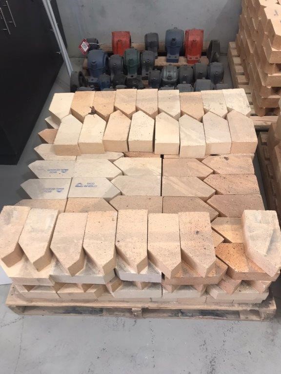 Pallet of Fire Bricks Auction (0023-3023212) | Grays Australia