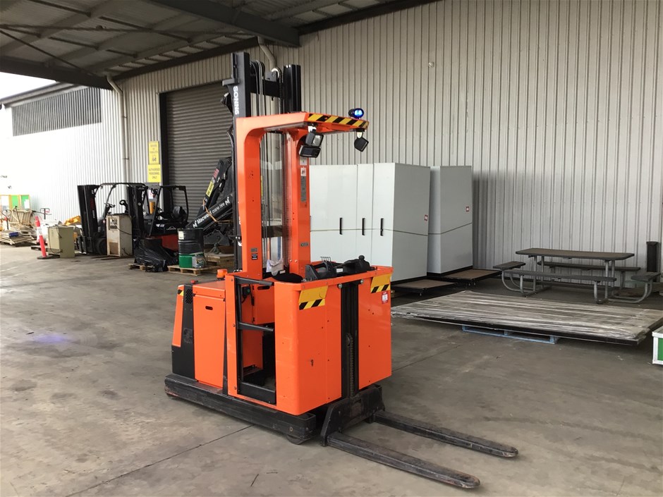 BT OME100M Order Picker Forklift Auction (0003-8016040) | Grays Australia