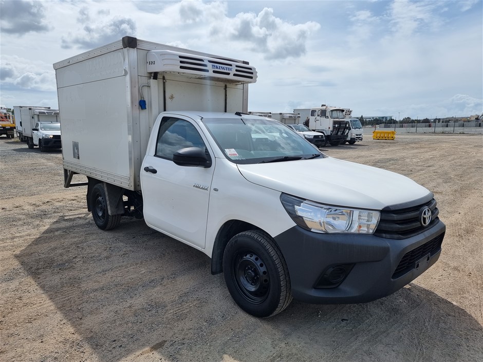 2019 Toyota Hilux 4 x 2 Refrigerated Body Truck Auction (0010-7041226 ...