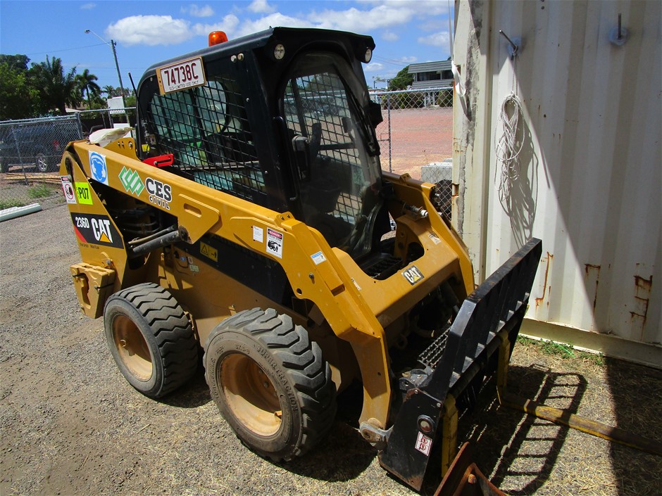 2018 Caterpillar 236D Skid Steer Loader Auction (0001-7041139) | Grays ...